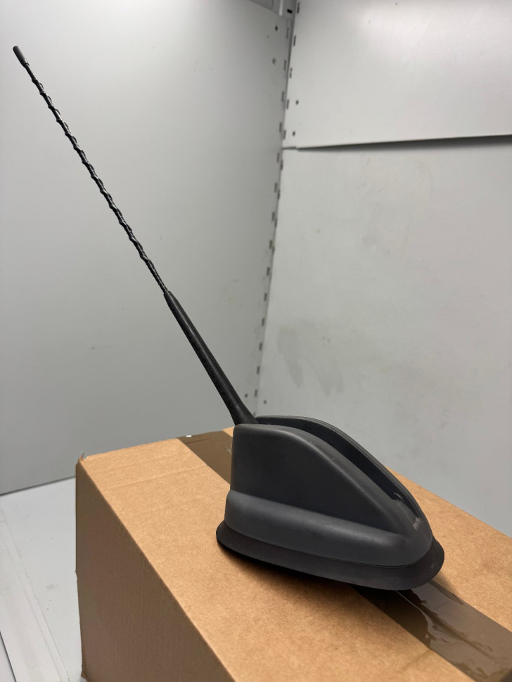 Volvo FH4/FH5 Roof Radio Antenna Base 22472979 Euro 6 Genuine Used