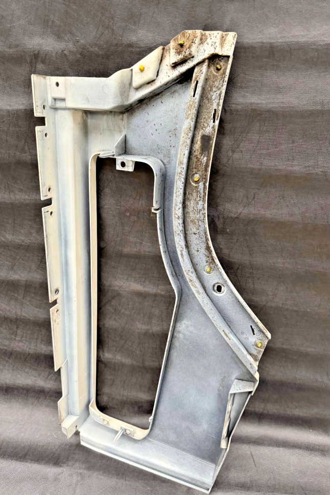 Volvo FH4 Mudguard Extension LH 21940892 84029888 84233575 Used