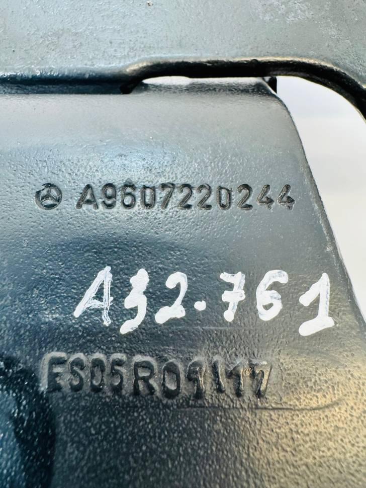 Mercedes Actros MP4 Antos Arocs Upper Right Cab Door Hinge A9607220244 ...