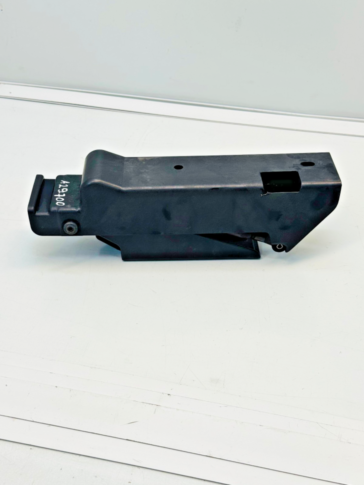 Mercedes Actros MP4 Side Fairing Hinge Left Lower A9607905069 Euro 6 Used